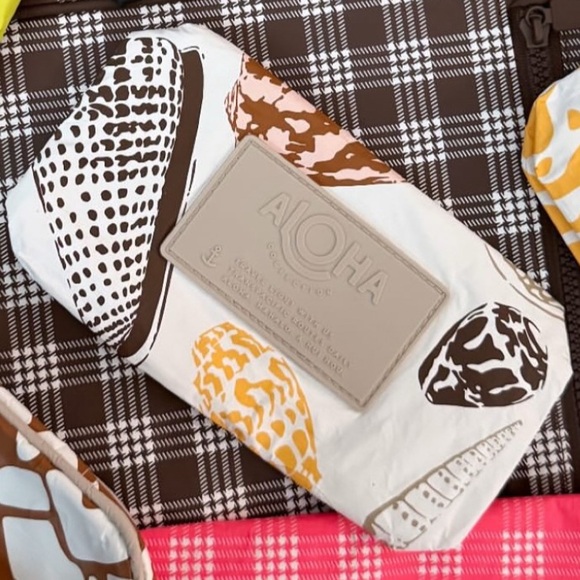 ALOHA Collection | Bags | Aloha Collection Sunburst Shells Mini Pouch ...